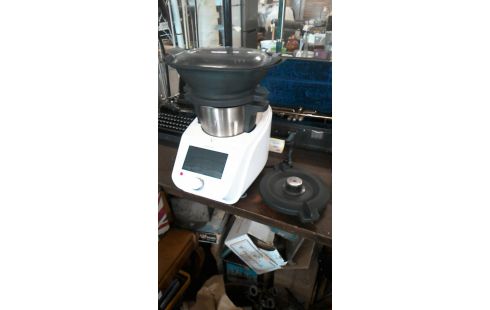 Achat ROBOT MENAGER MONSIEUR CUISINE SILVERCREST CO occasion - Grigny ...