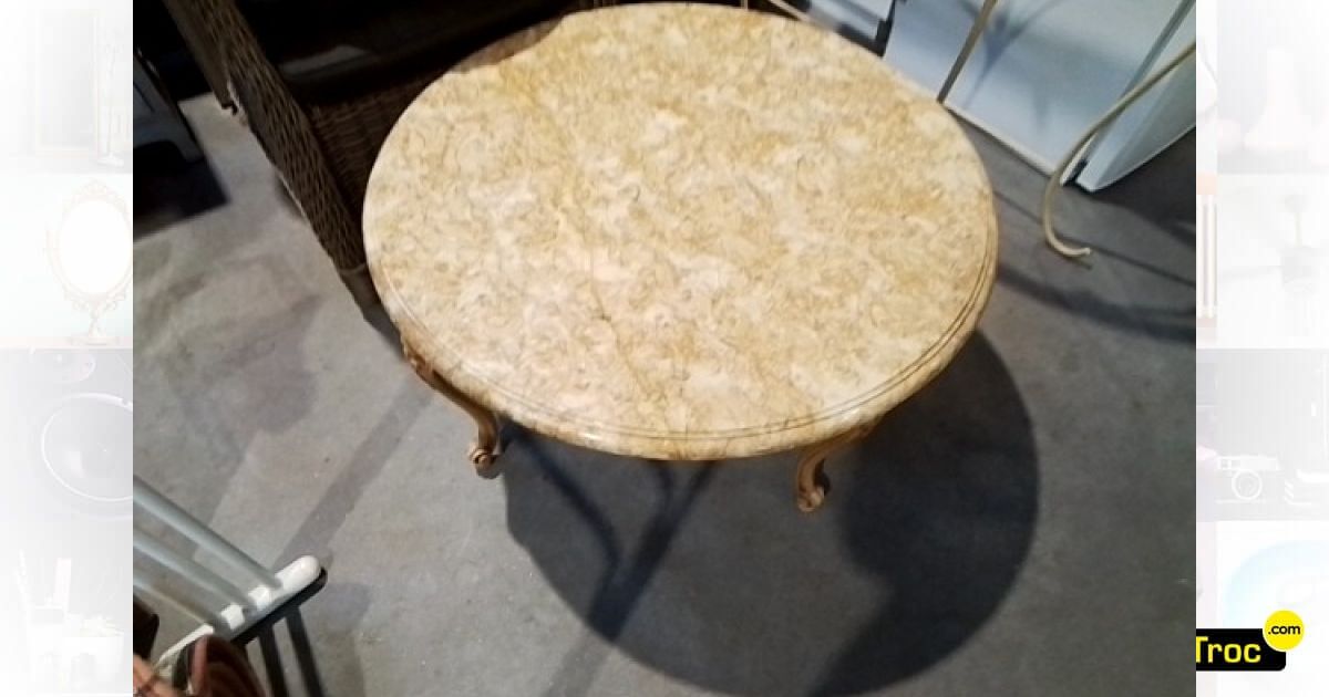 Achat TABLE BASSE DESSUS MARBRE BEIGE occasion - Lannion | Troc.com