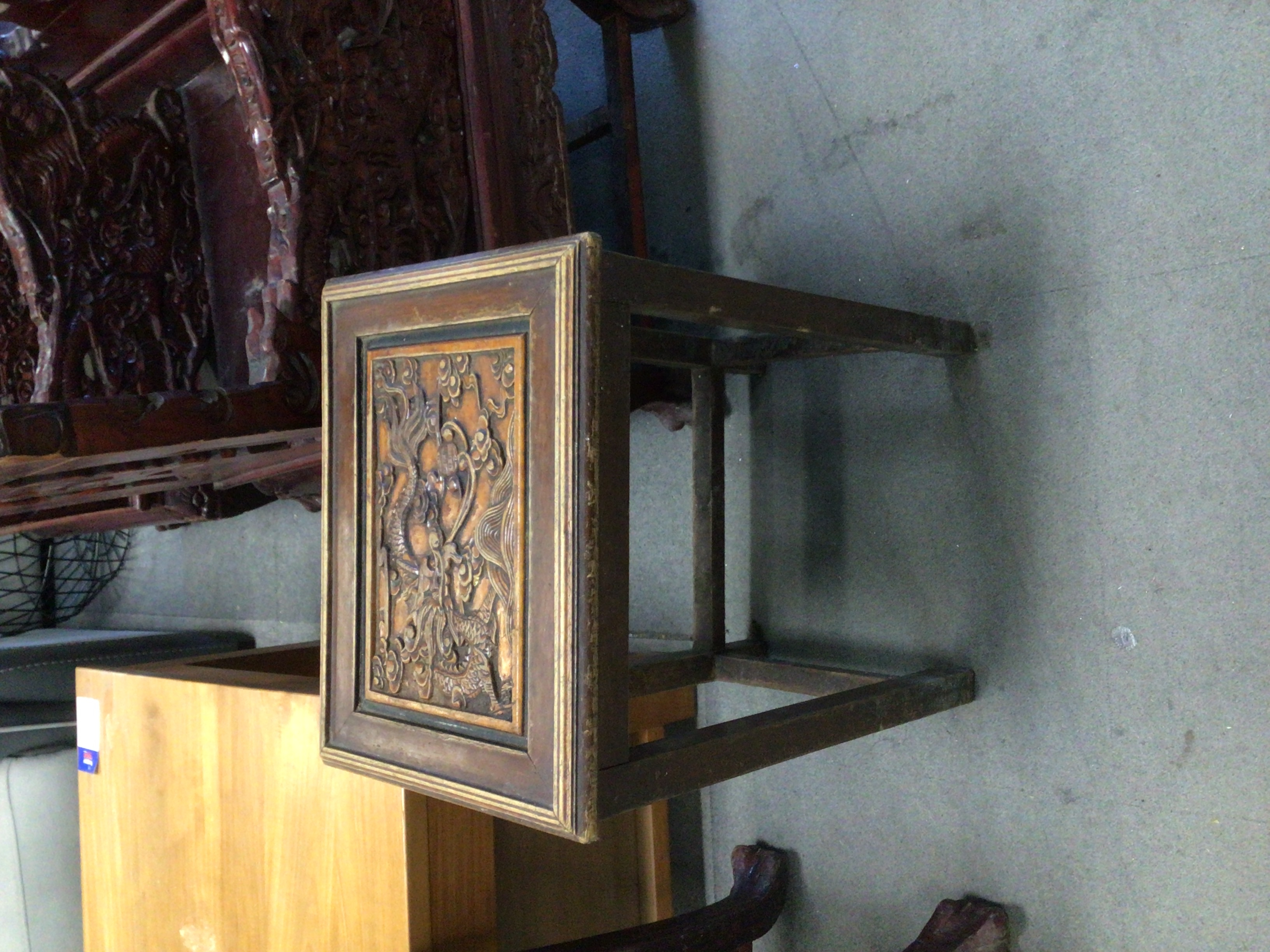 Achat TABLE D'APPOINT ASIATIQUE SCULPTE occasion - Jumet | Troc.com